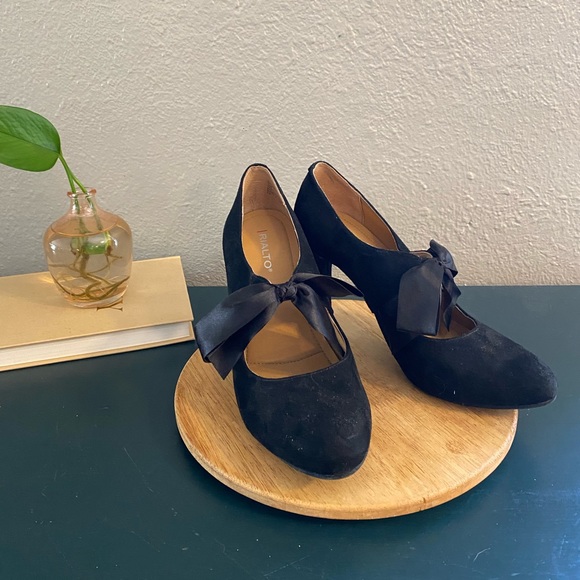Rialto | Shoes | Closed Toe Heels | Poshmark